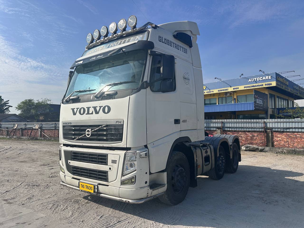 VOLVO FH13 6x2 - Tng Trucks Sdn Bhd