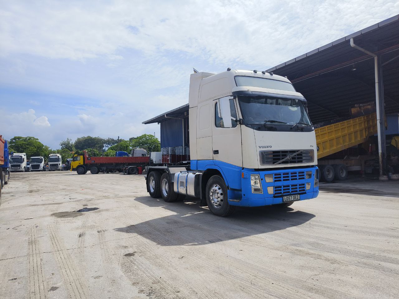 VOLVO FH13 520HP - Tng Trucks Sdn Bhd